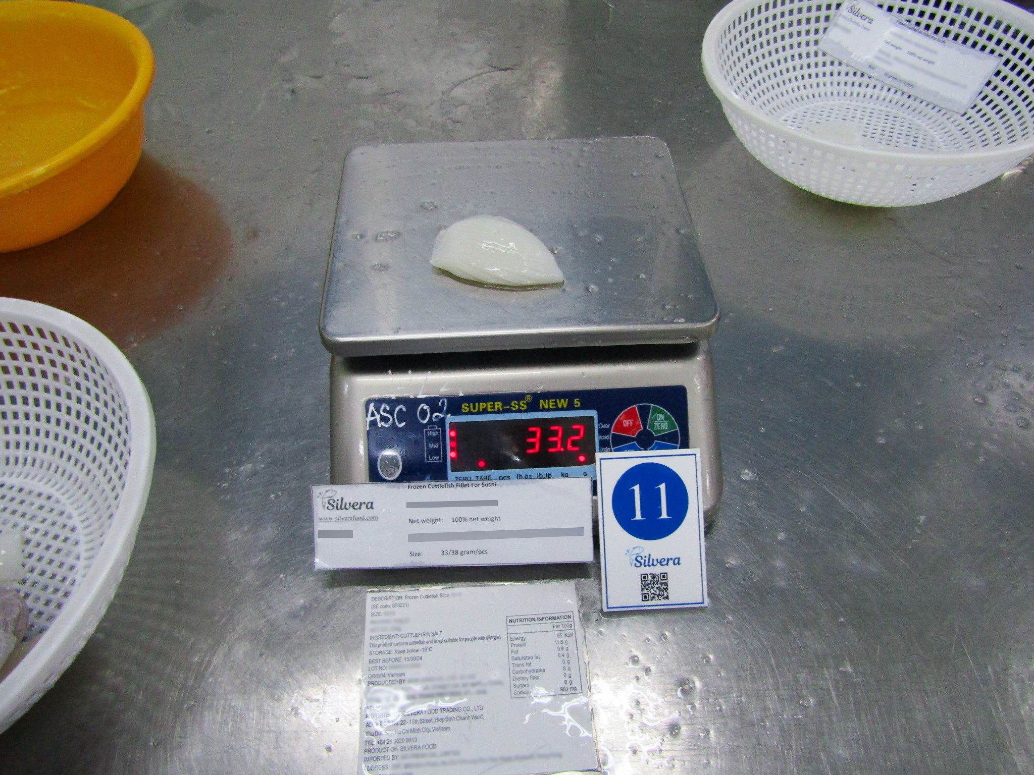 Departure of the cuttlefish slices for sushi to Hong Kong