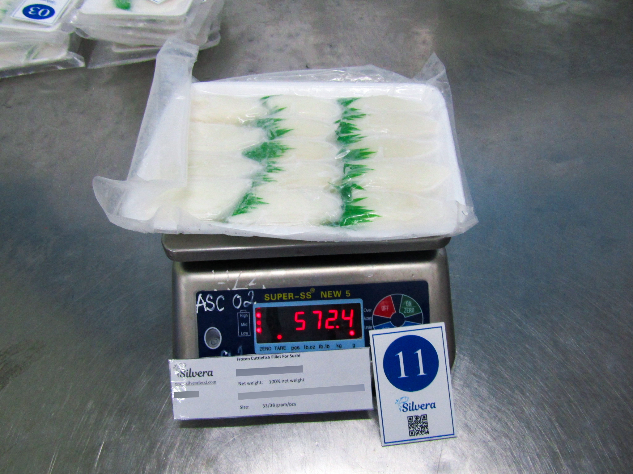 Departure of the cuttlefish slices for sushi to Hong Kong