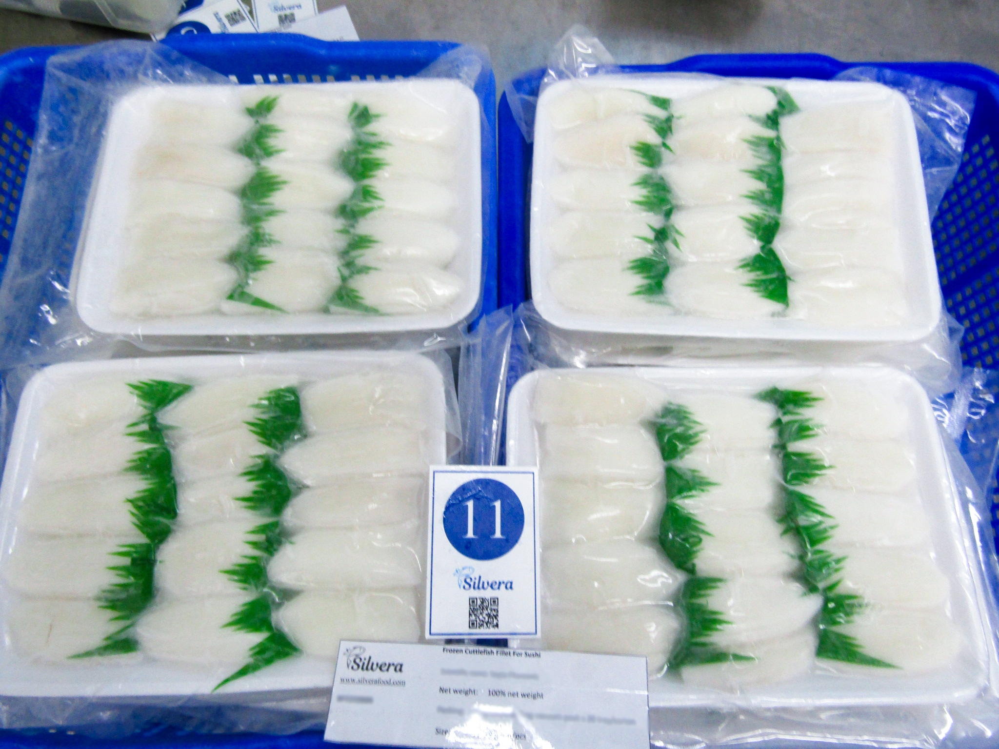 Departure of the cuttlefish slices for sushi to Hong Kong